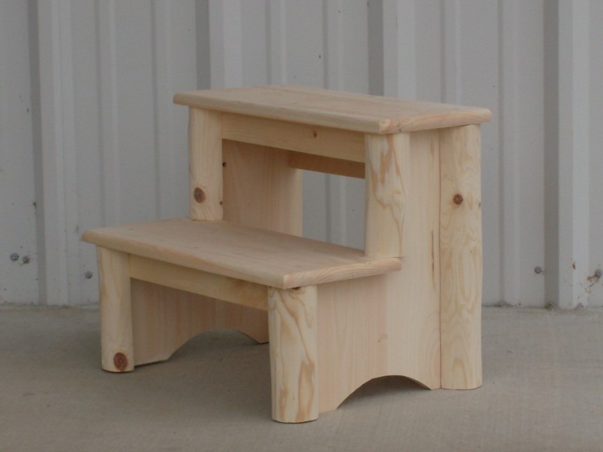 Rustic Step Stool | Wilbanks Solid Wood Furniture
